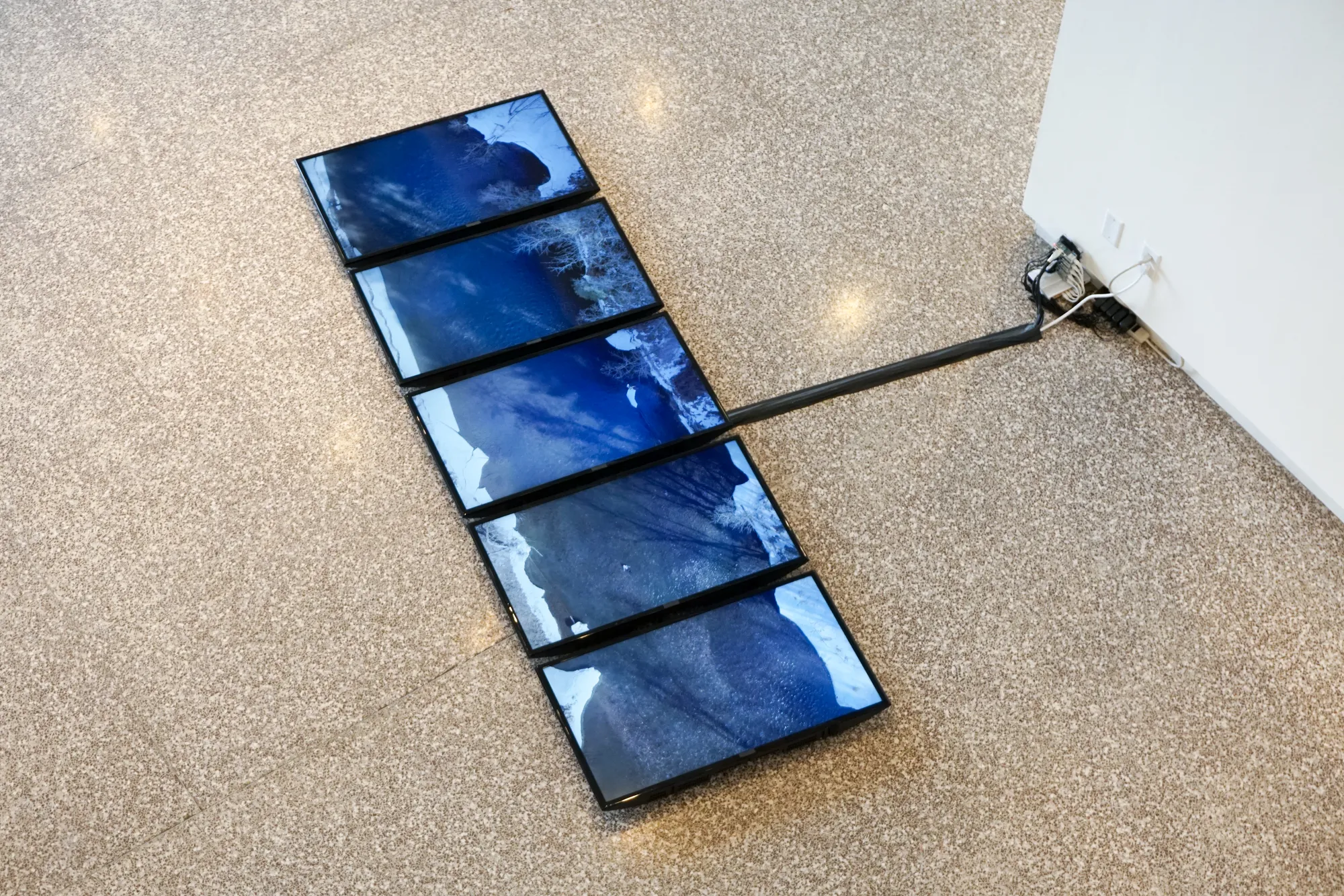 Ben Moren | Floating Position (Overview)